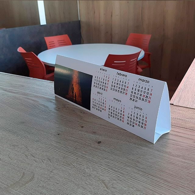 Imprimir Calendarios de Mesa Triangulares 2023 - AreaGraficaDigital